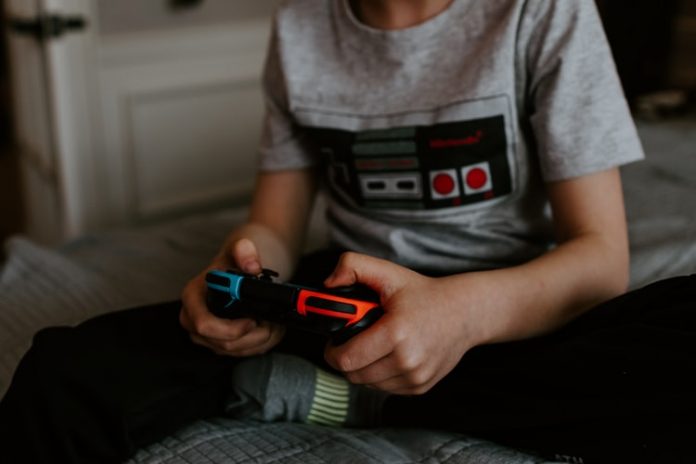 Why is Roblox Dangerous for Children and How to Protect Them - Unigamesity